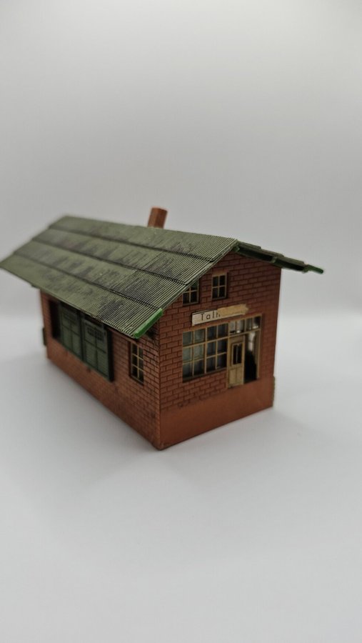 Karaktärsfull lastbyggnad i H0-skala – Faller 154 | Köp på Tradera ...