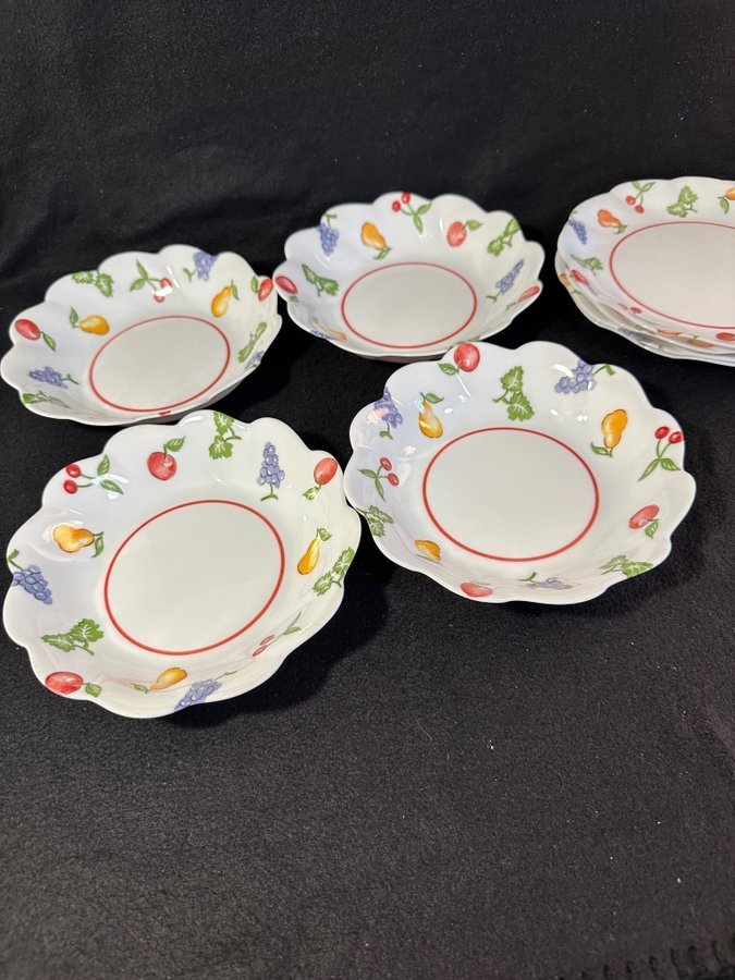 Fina söta skålar och assietter från Arcopal Fra.. | Köp på Tradera ...