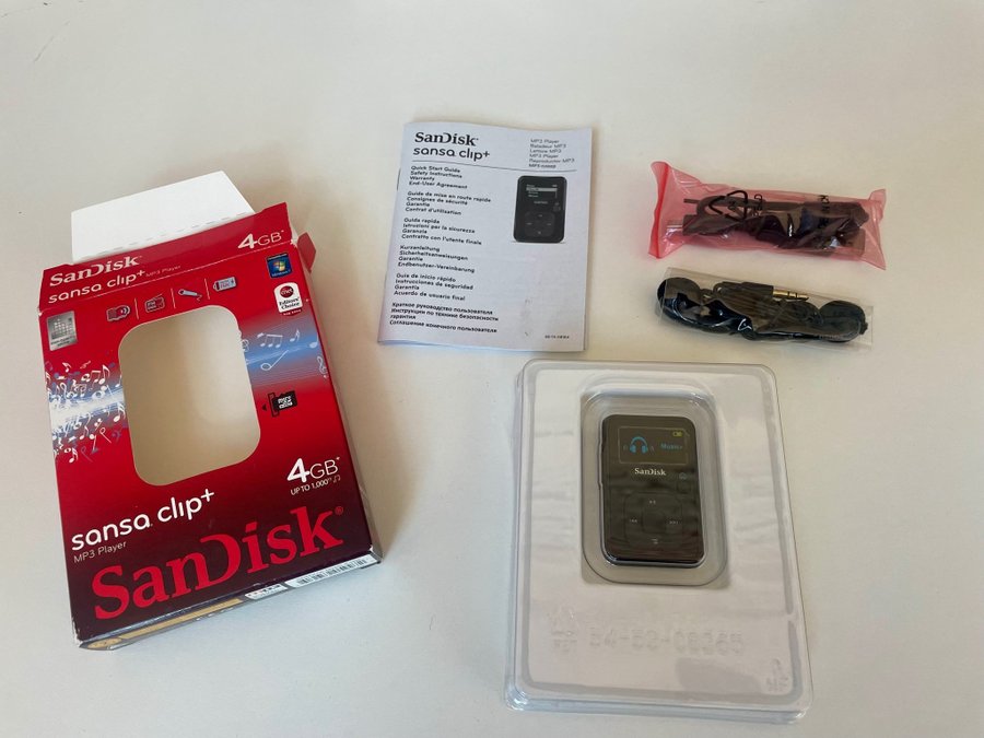 MP3-spelare SanDisk Sansa Clip+ | Köp på Tradera (734526032)