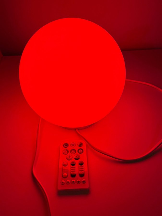 Bordslampa North Light med fjärrkontroll | Köp på Tradera (708647760)