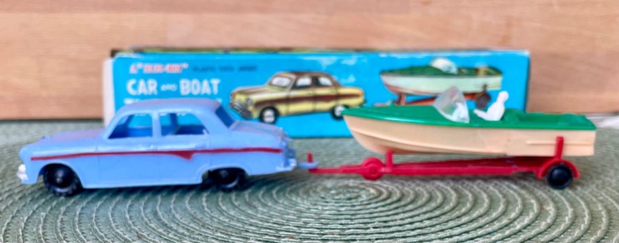 Se produkter som liknar Blue Box Plastic Toys Series-.. på Tradera ...