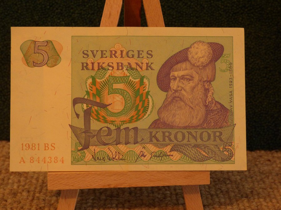 Se produkter som liknar Svensk sedel 5 Kr. Sedel 1981 på Tradera ...