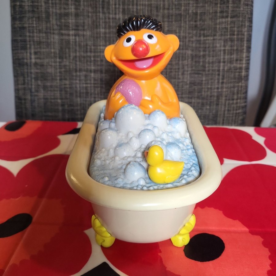 Sesame Street Erine Tub Racer, Ernie i Badkar -.. | Köp på Tradera ...
