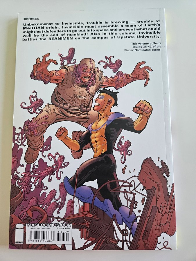 Invincible – Volume 8: My Favorite Martian (Ima.. | Köp på Tradera ...