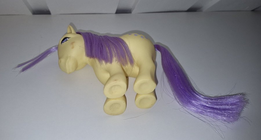 Se produkter som liknar My Little Pony G1 Lemon Drop på Tradera (697822715)