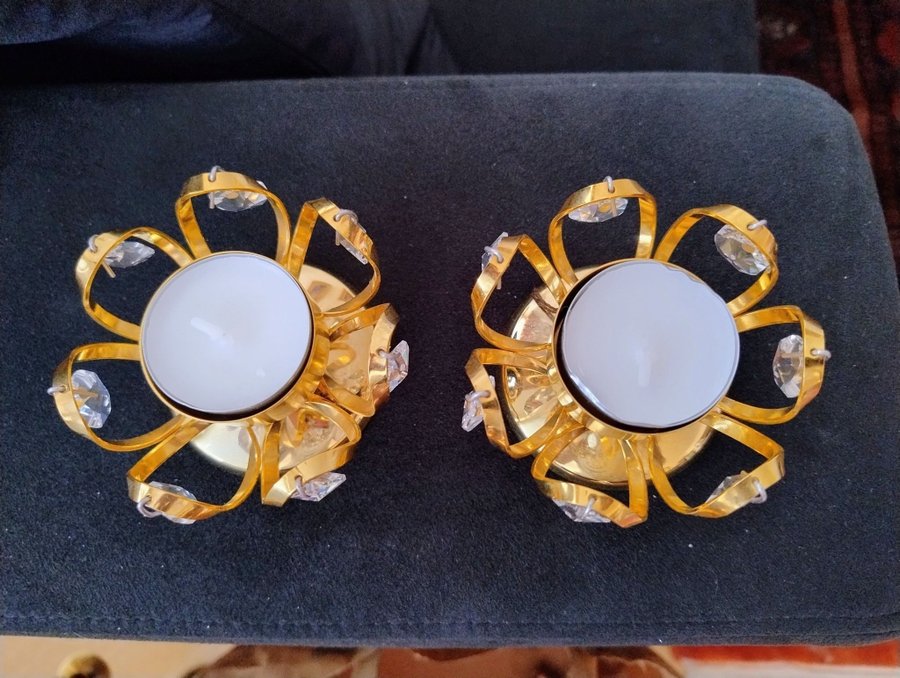 Ljusstakar i guld med Swarovski kristaller | Köp på Tradera (711371458)