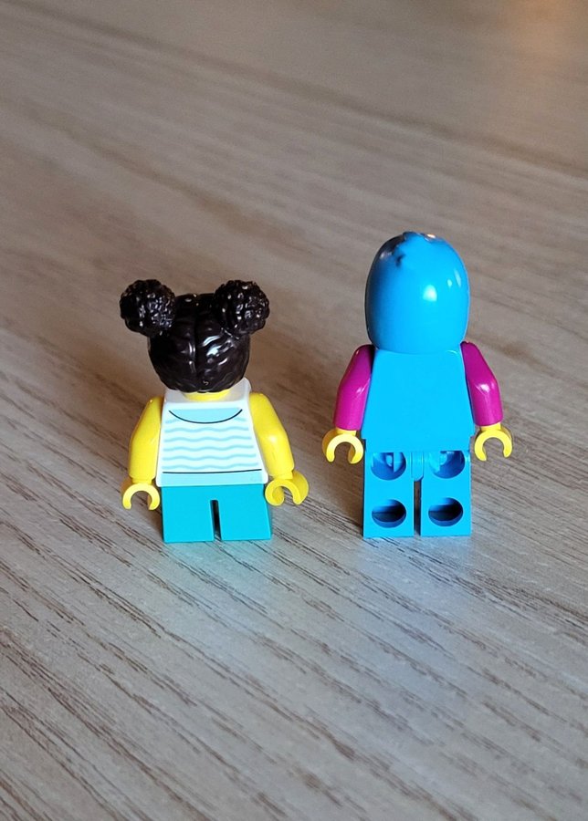 Lego två Minifigurer - Flicka och Pingvin ut se.. | Köp på Tradera ...