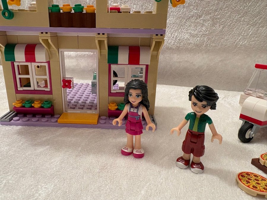 LEGO® Friends | 41311 Heartlakes pizzeria | Köp på Tradera (711302328)