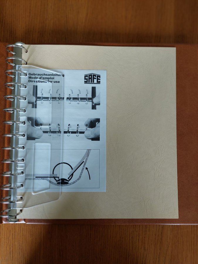 Se produkter som liknar SAFE album utan blad på Tradera (693012719)