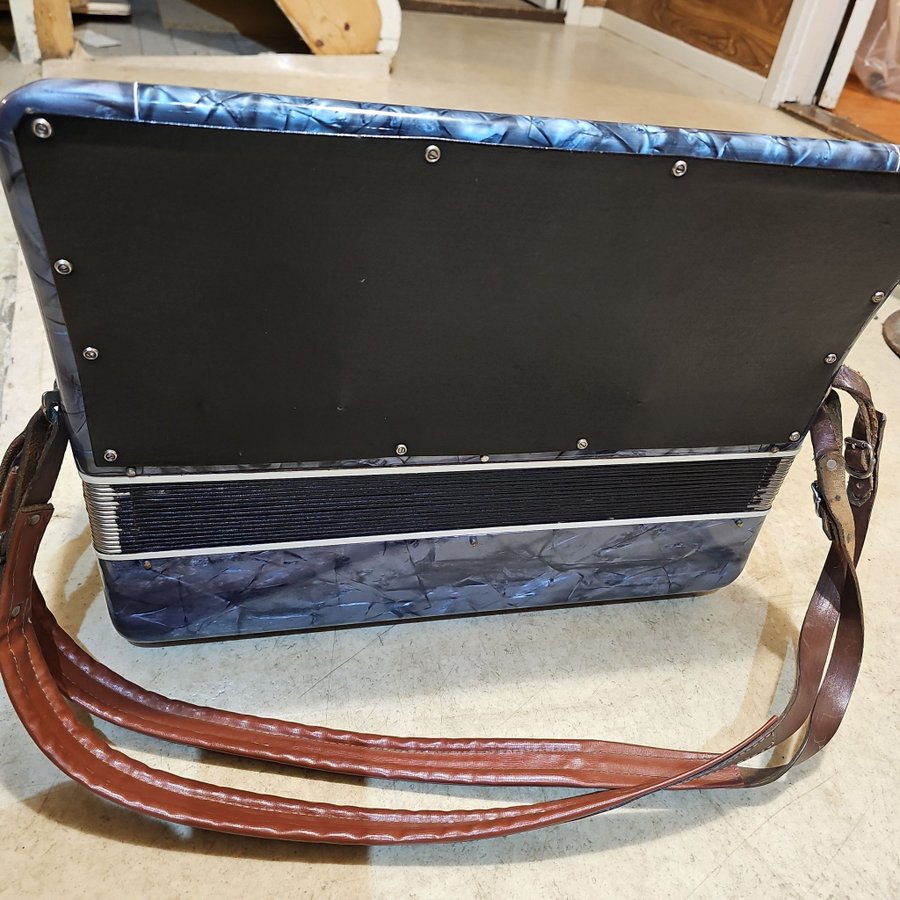 Dragspel Marianne RECORD 127 | Köp på Tradera (710753828)