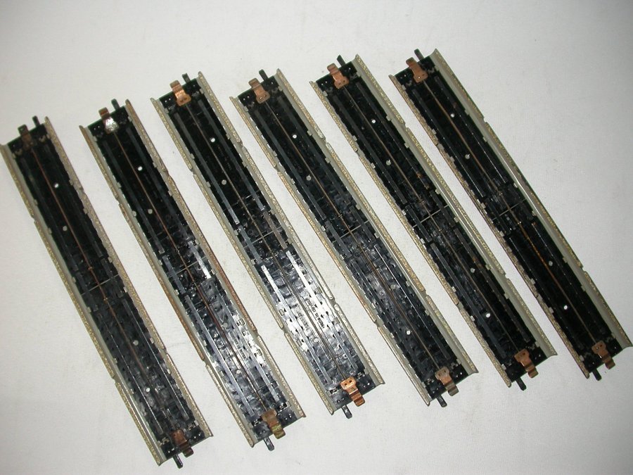Märklin Modellräls 3900 D. 6 stycken raka Spår | Köp på Tradera (733493511)