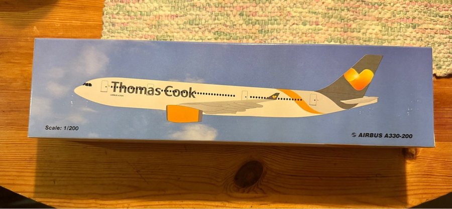 Thomas Cook Airbus A330 Modellflygplan - Skala .. | Köp på Tradera ...