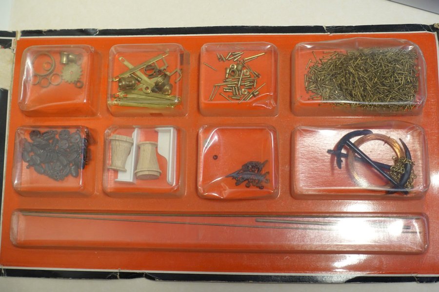 Billing Boats No. 515 Beslagssats för "Niels Ju.. | Köp på Tradera ...