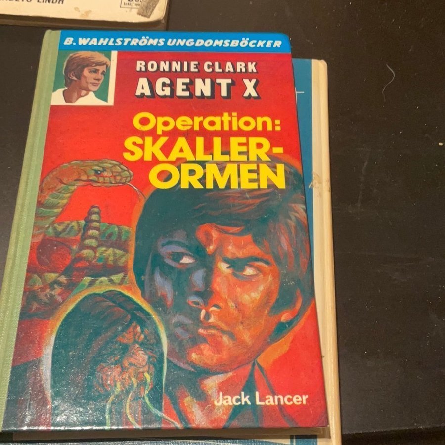 Ronnie Clark Agent X: Operation: Skallerormen a.. | Köp på Tradera ...