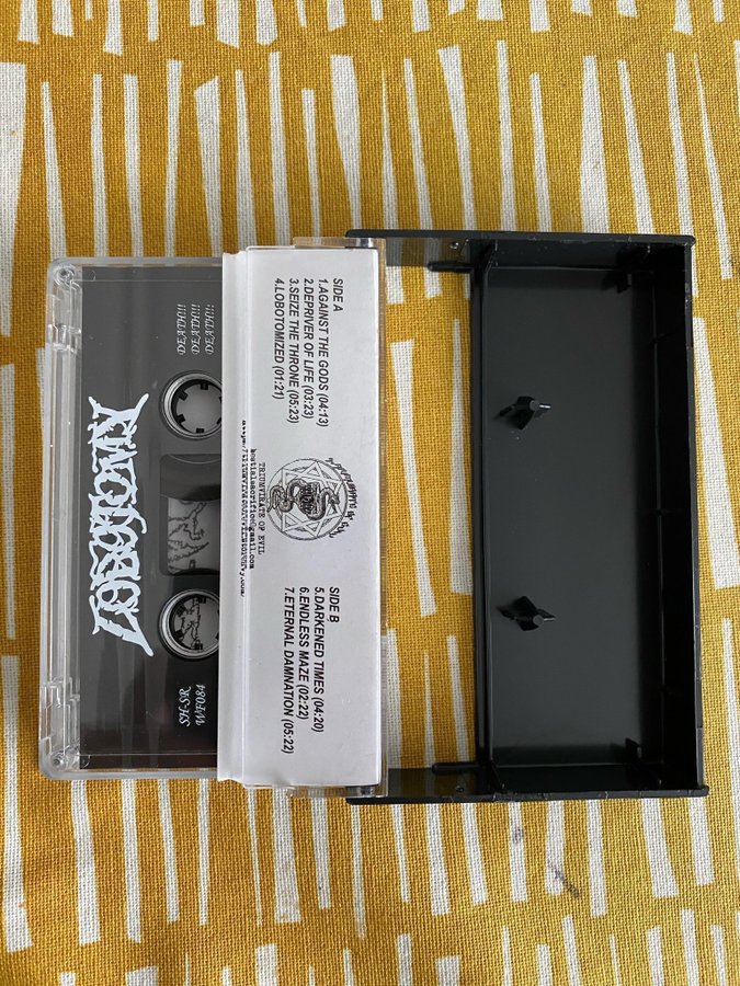 Lobotomy kassett - döds NY! | Köp på Tradera (708453765)