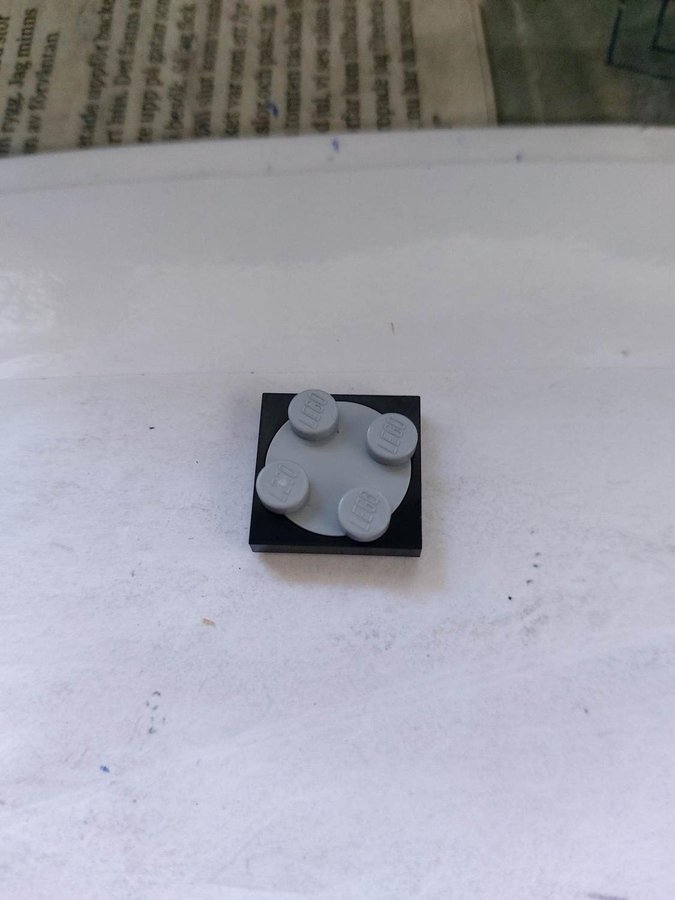 lego ny 4540203 368026 svart ljusgrå 2x2 snurra.. | Köp på Tradera ...