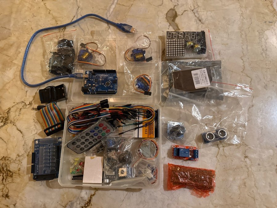 Arduino Uno – stort paket med tillbehör, sensor.. | Köp på Tradera ...