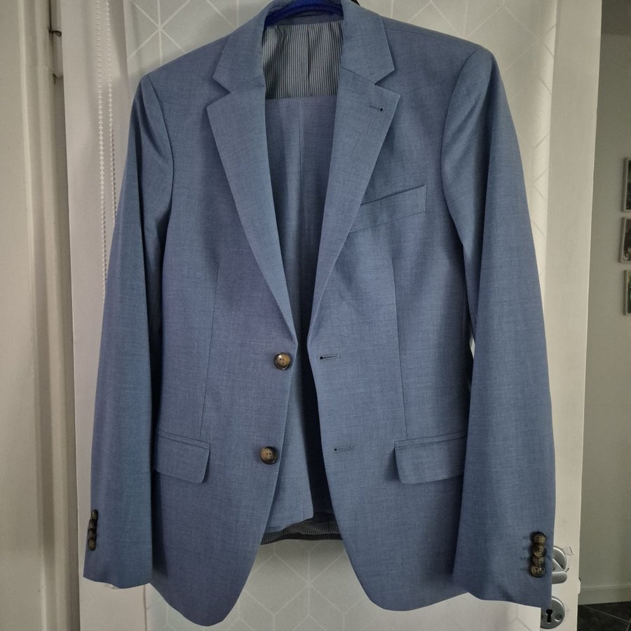 Mycket fin slim kostym, 44R/ 30-30 | Köp på Tradera (699156001)
