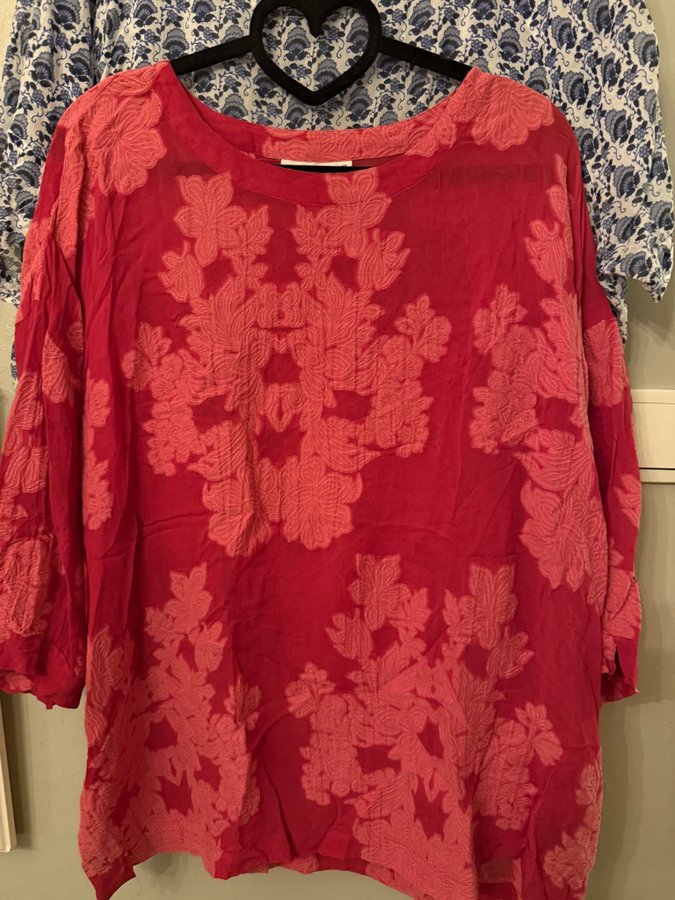 Två toppar från MASAI stl XL - fint skick | Köp på Tradera (713862349)