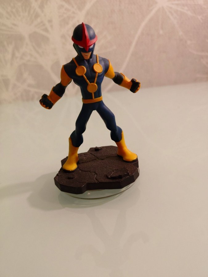 Disney Infinity Marvel 2.0 - Nova | Köp på Tradera (711845149)