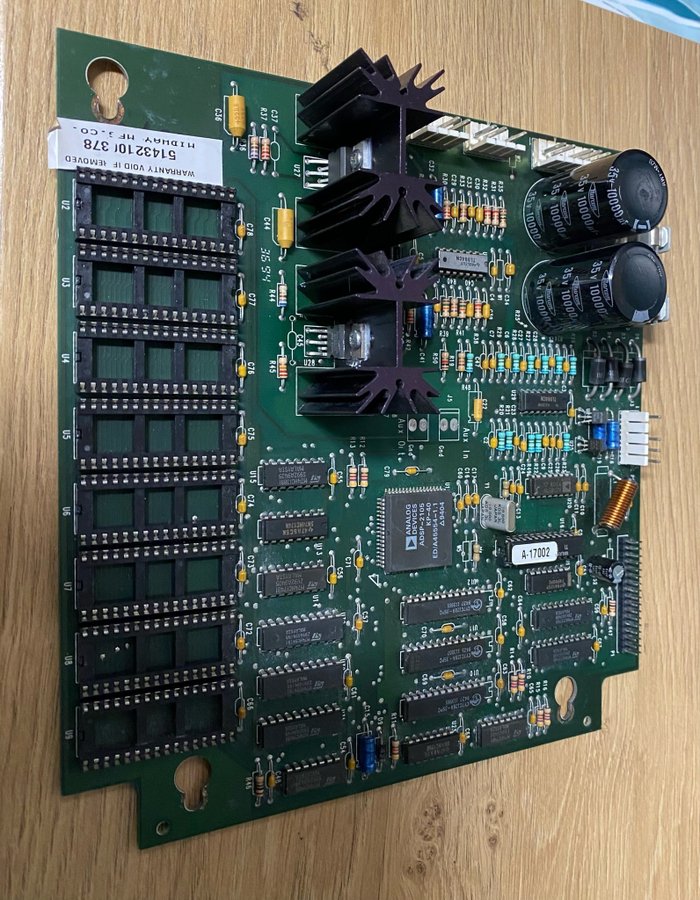 Flipperspel Williams dcs soundboard | Köp på Tradera (711262763)