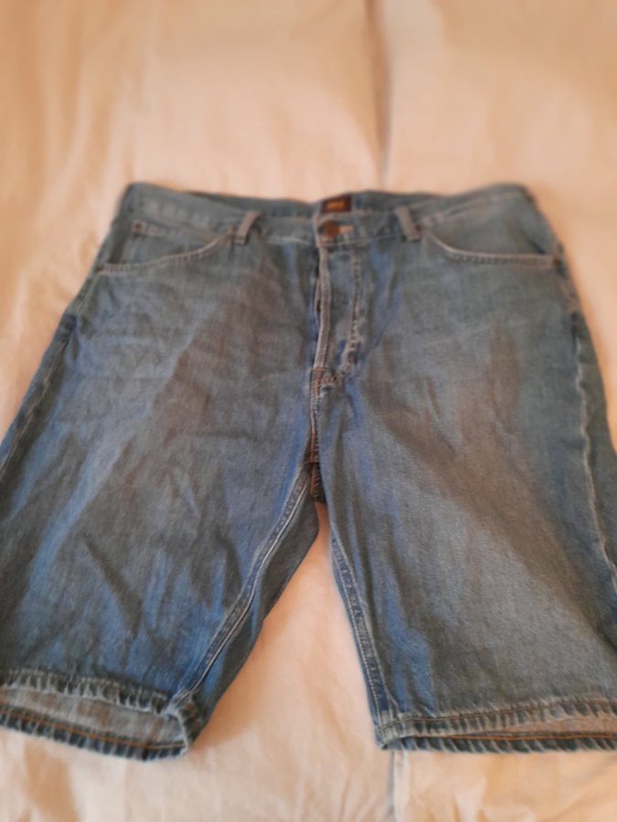 Lee blåa shorts, storlek W/38. | Köp på Tradera (714006043)