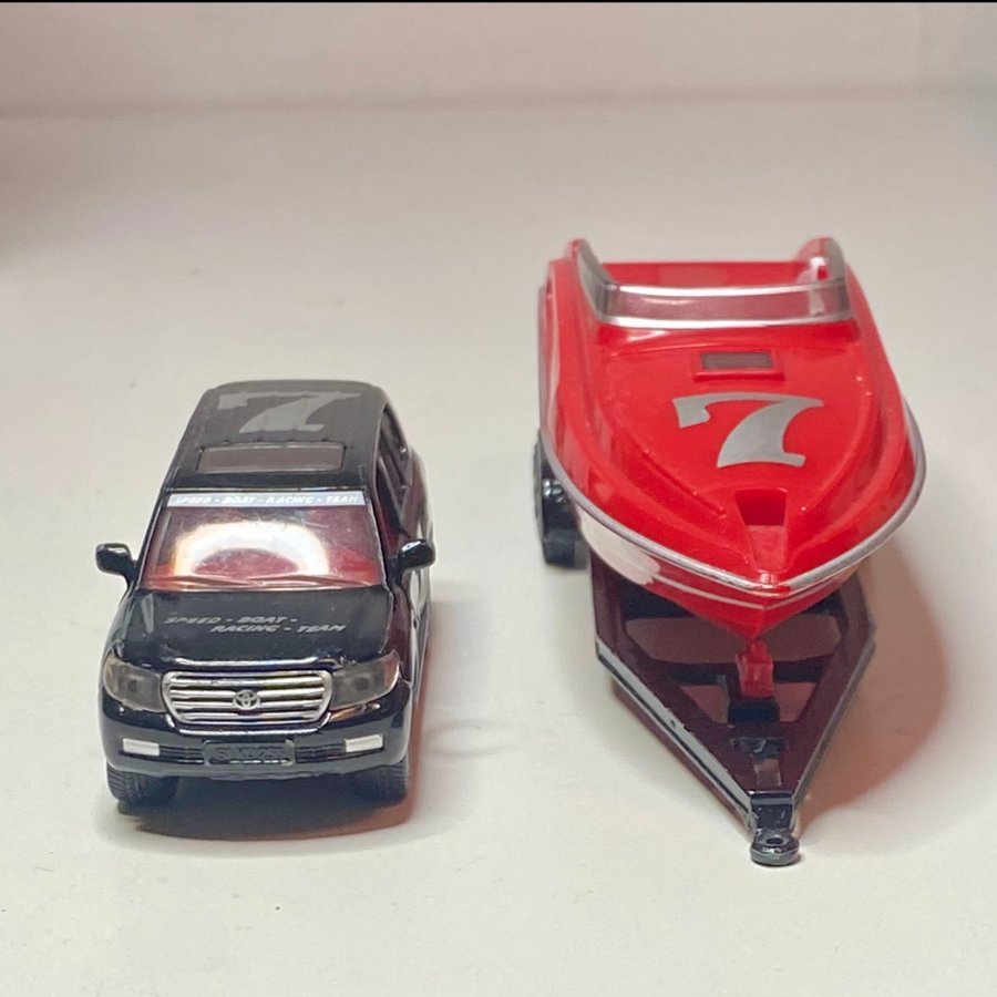 Se produkter som liknar SIKU Toyota Land Cruiser med .. på Tradera (696203843)