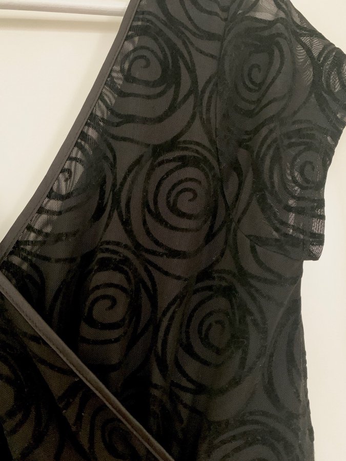 VERO MODA SVART KLÄNNING, STL L, NY MED LAPP KVAR | Köp på Tradera ...