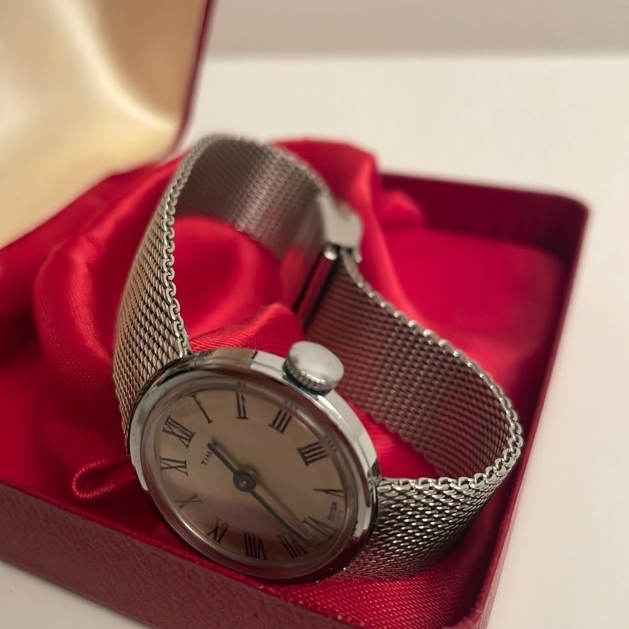 Vintage Timex 21 Jewels Box Timex Damklocka | Köp på Tradera (711837909)