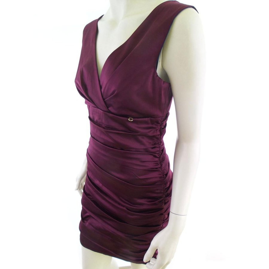 Se produkter som liknar Rinascimento Storlek M Lila K.. på Tradera (663231621)