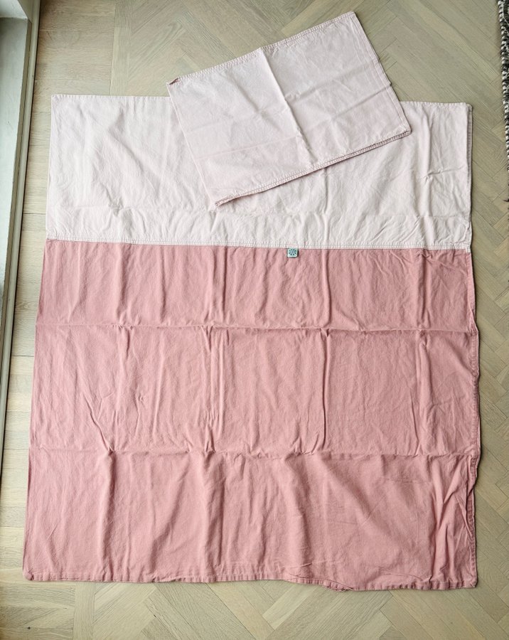 Två set Påslakan och örngott barn rosa och sago.. | Köp på Tradera ...