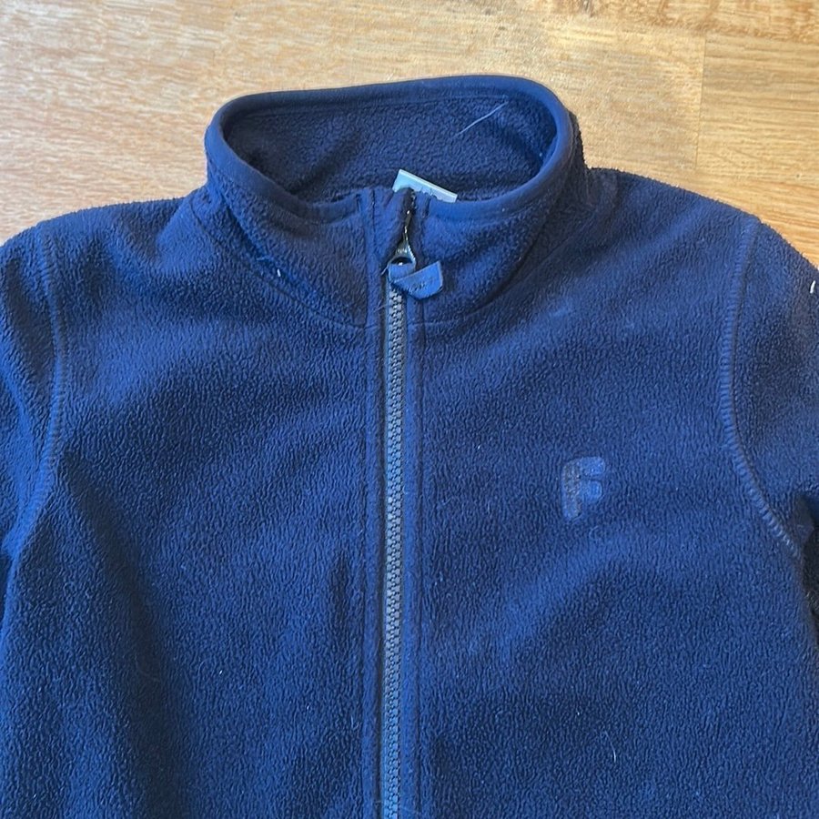Mörkblå fleecejacka strl 116 | Köp på Tradera (713525246)