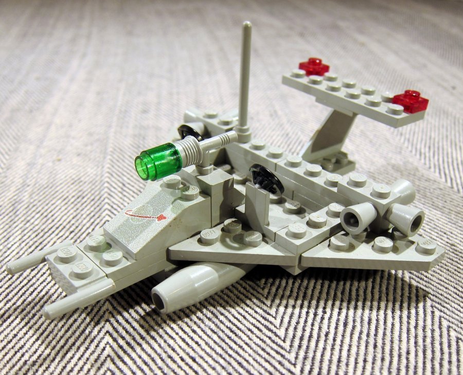 Se produkter som liknar LEGO Rymd Two-Man Scooter Cla.. på Tradera ...