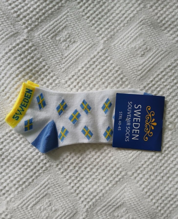Strumpor - SWEDEN Souvenir Socks (Stl. 40-45) *.. | Köp på Tradera ...