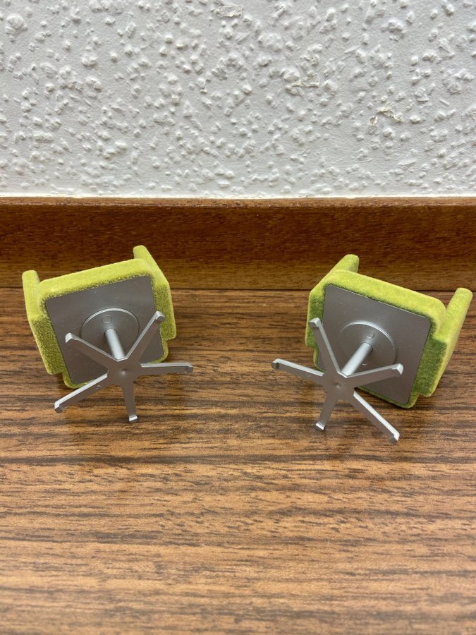 Lundby - Fåtöljer - Dockskåp | Köp på Tradera (708098093)