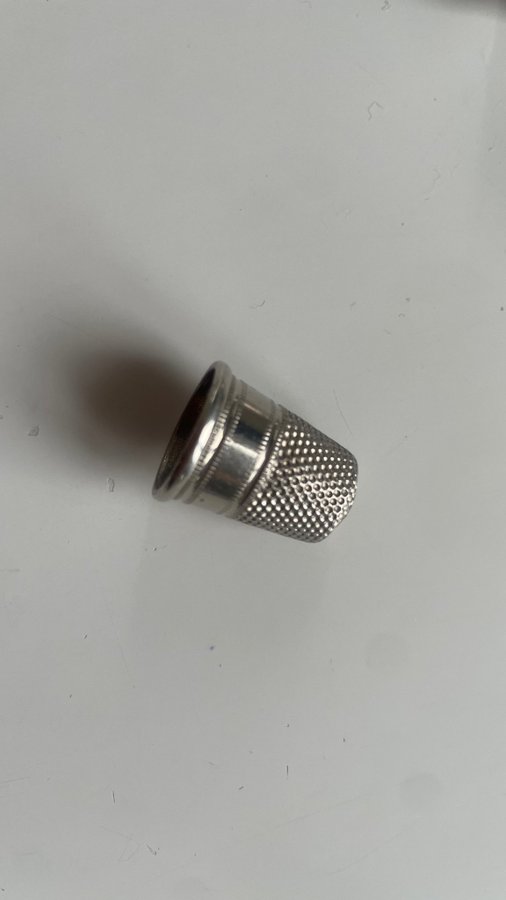 Se produkter som liknar Fingerborg 6 st vintage retro.. på Tradera ...