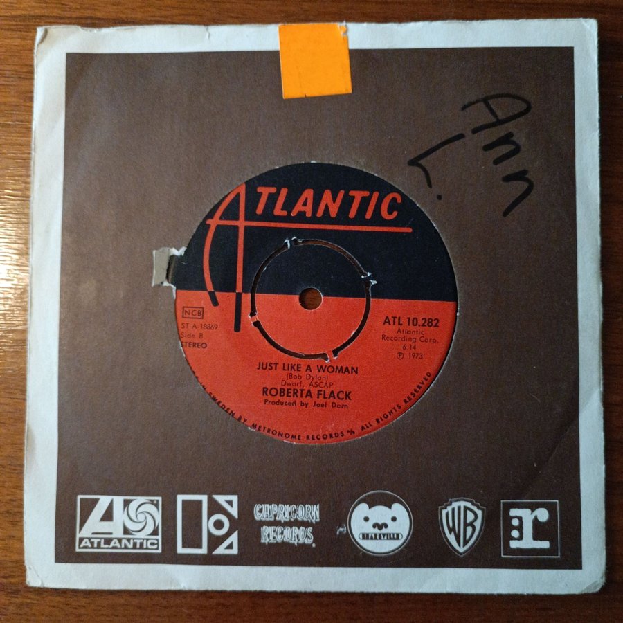 Roberta Flack - Killing Me Softly With His Song.. | Köp på Tradera (705179746)