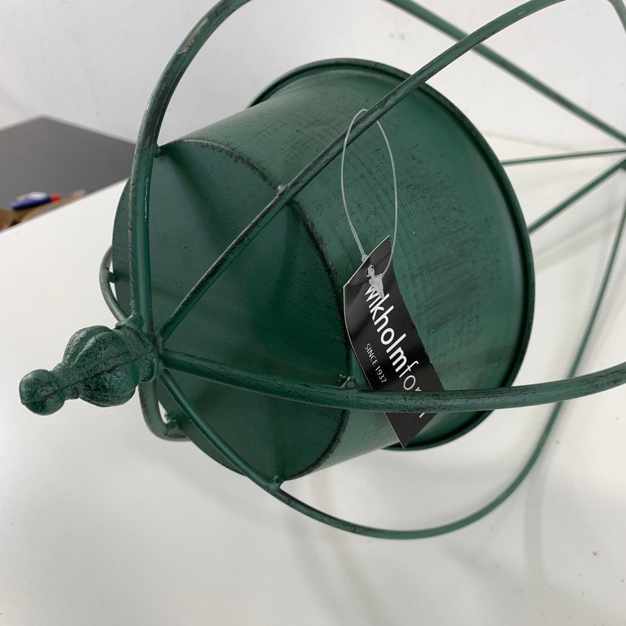 Se produkter som liknar Wikholm Form Hängande Blomkru.. på Tradera ...