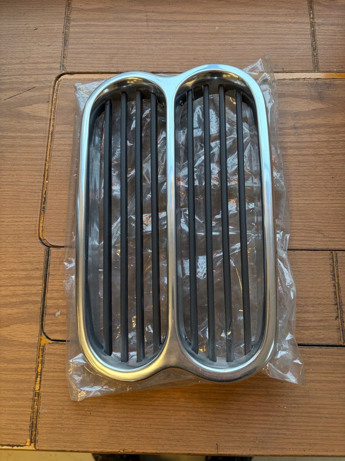 Ny Grill BMW E10 1502-2002-serien | Köp på Tradera (733008008)