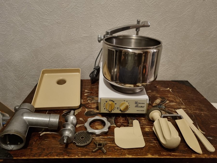 Se produkter som liknar Electrolux hushållsassistent .. på Tradera ...