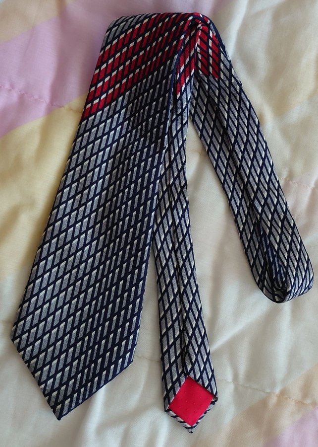 Pierre Cardin blå, grå och röd slips, silk | Köp på Tradera (734480219)