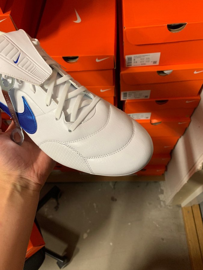 Nike Premier III SG-Pro AC Fotbo.. | Köp från Xelasneak på Tradera ...