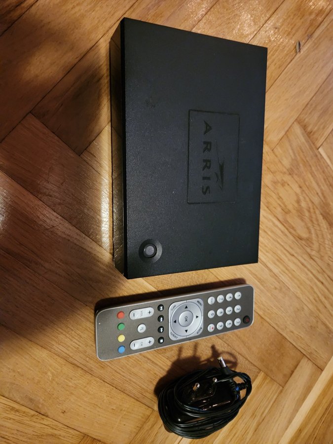 Arris Telenor VIP2853 tv boxen med laddare fjär.. | Köp på Tradera ...