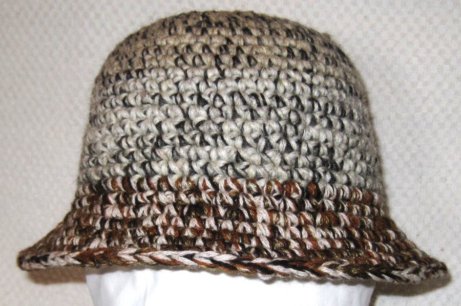 Handvirkad brun-grå-beige hatt, fiskarhatt, buc.. | Köp på Tradera ...