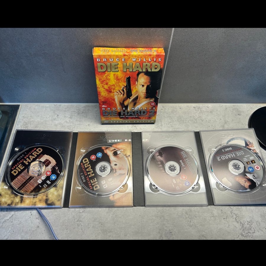 Die Hard 1 & 2 - Special Edition DVD Box - 4 disc | Köp på Tradera (685949305)