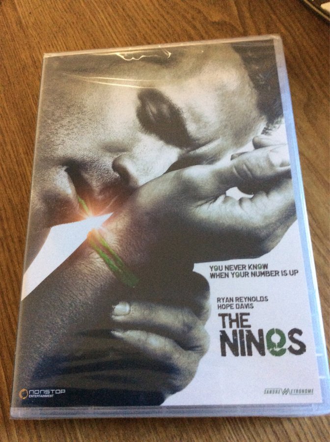 THE NINES. THRILLER MED RYAN REYNOLDS. | Köp på Tradera (678855378)