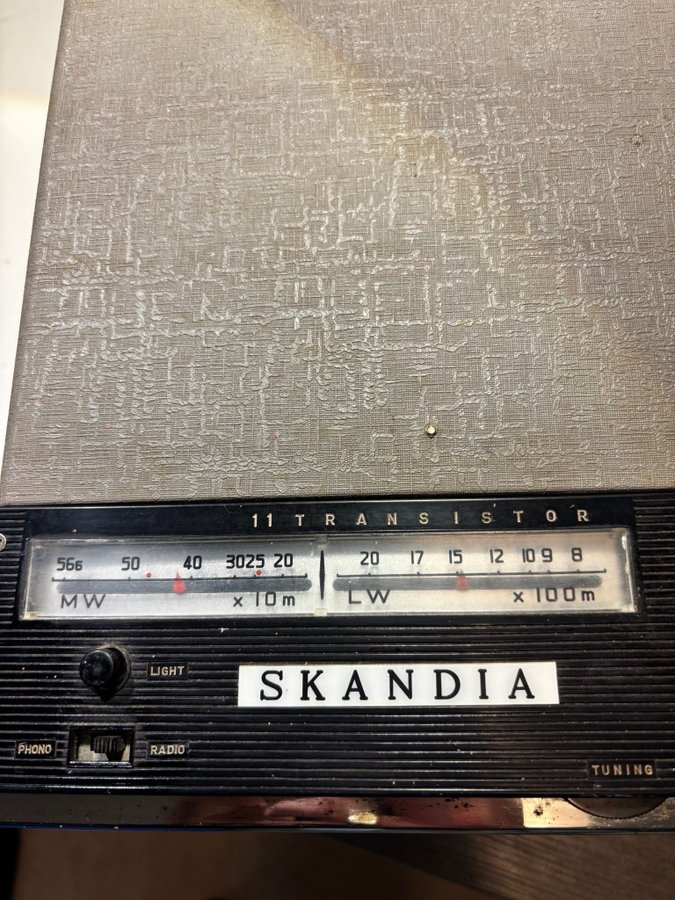 Skandia 11 Transistor Radio med Skivspelare | Köp på Tradera (712032509)