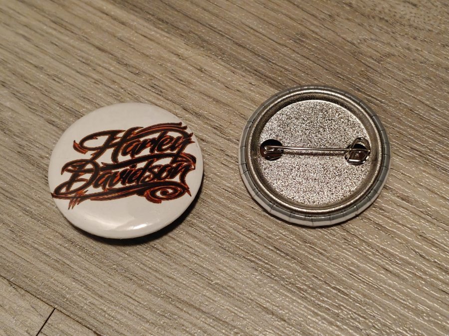 Harley Davidson Metal Badge Pin Style2 New | Köp på Tradera (712773608)