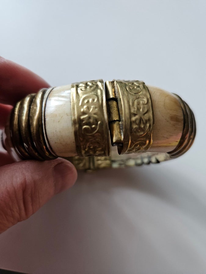 Unik retro armband i ben / horn ? | Köp på Tradera (736885467)