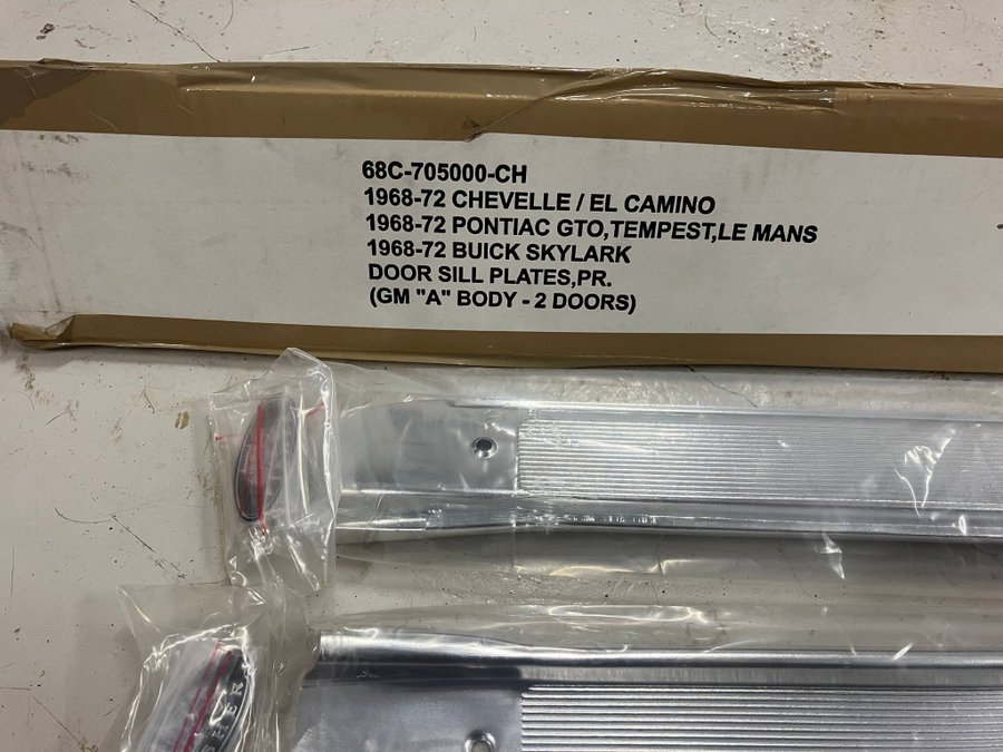 Instegslister -68-72 GM A-body | Köp på Tradera (708178099)